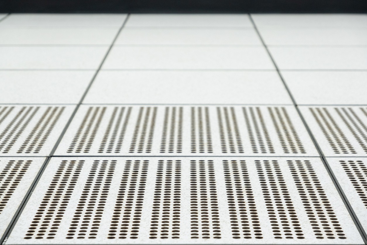 The Advantages of Using Refurbished Access Floor Tiles in Data Centers ...